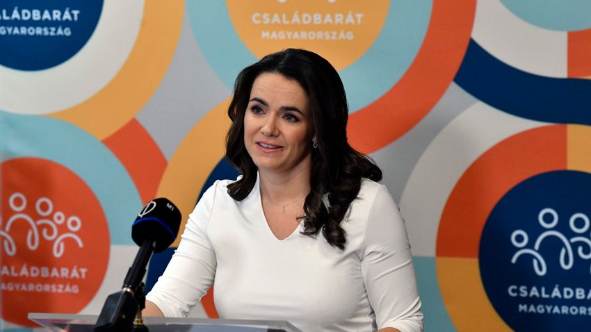 Ismét meghosszabbítják a GYED-, GYES-, és GYET-jogosultságokat