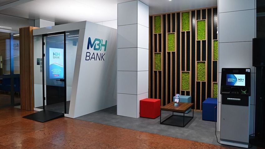Debütálnak az MBH Bank digitális kioszkjai