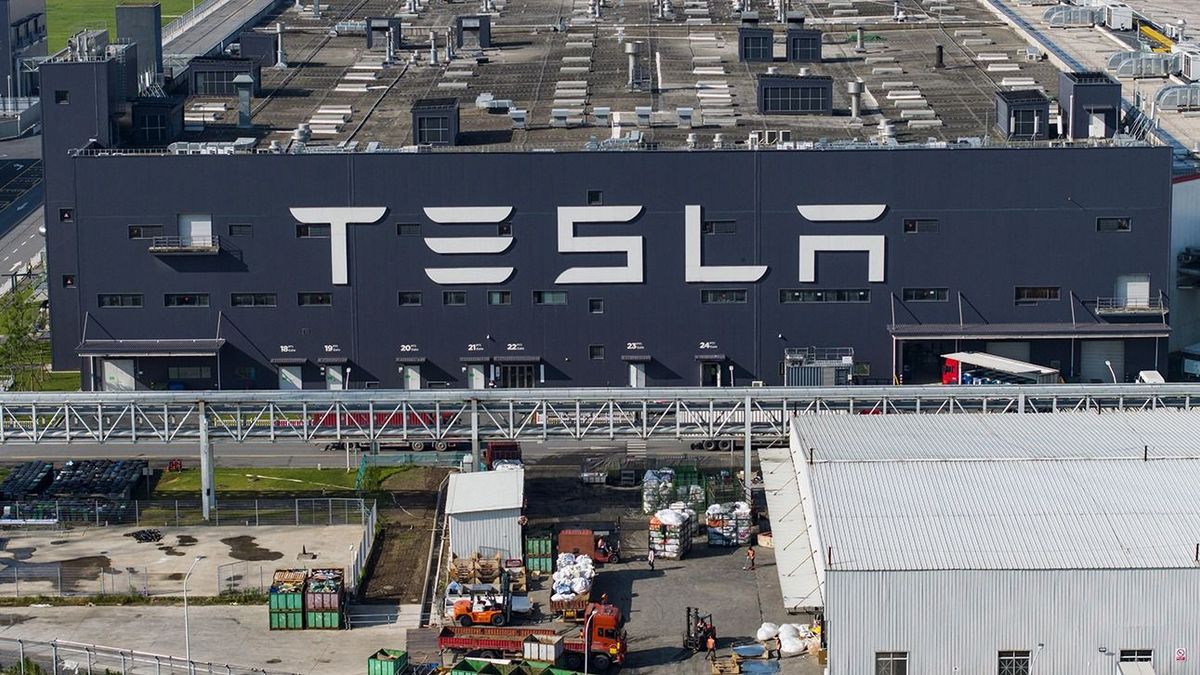 Kína lábon lőheti magát a Tesla támogatásával - Világgazdaság