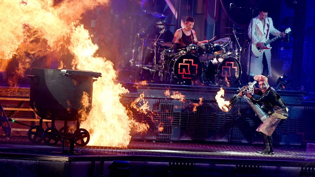 Ilyenek a büféárak a Rammstein-koncerten – alaposan a zsebükbe kell ...