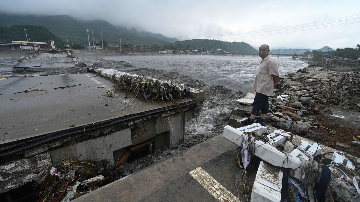Brutális özönvíz mosta le Pekinget a térképről - Világgazdaság