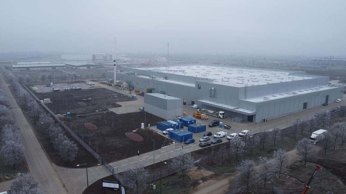 Újabb kínai gyár épült Magyarországon, ekkor indulhat el a termelés ...